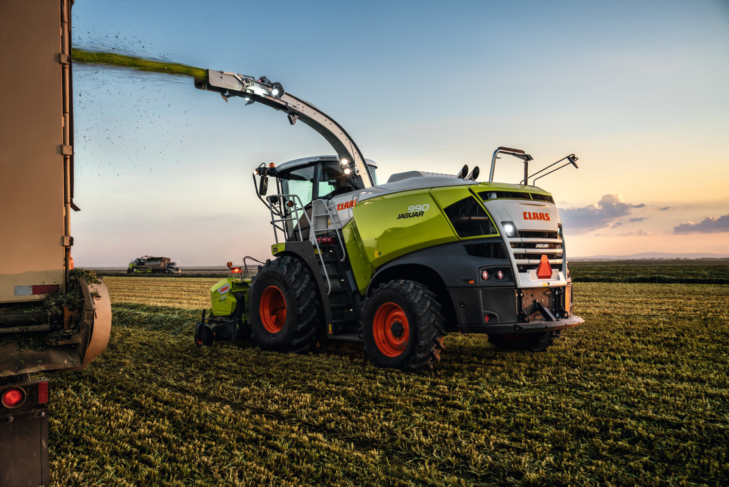 Claas offers a new top-of-the-range Jaguar – Wheels and Fields